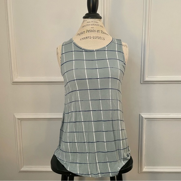 Tops | 95 Rayon 5 Spandex Green Sketchy Navy White Line Window Pane ...